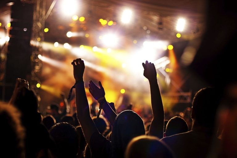 Top 10 Spanish Pop Songs hit chart | Mersed Official